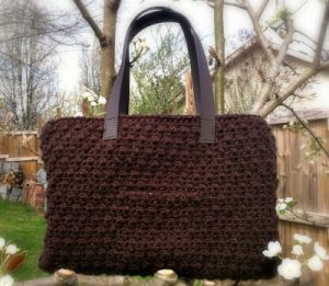 Color Block Bag (Free Crochet Small Bag Pattern) - love. life. yarn.