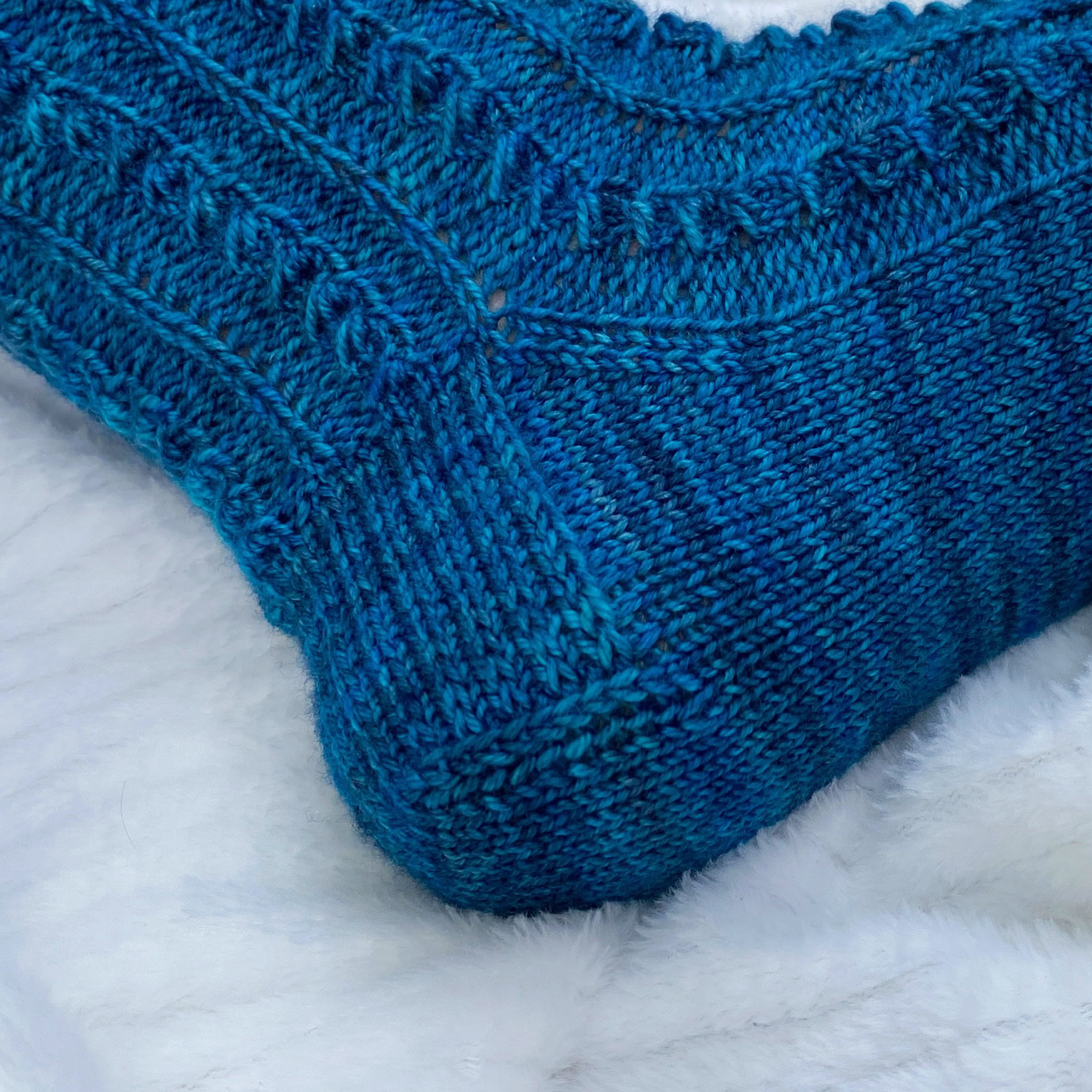 Brioche Twist Socks (Free Knitting Pattern) - love. life. yarn.