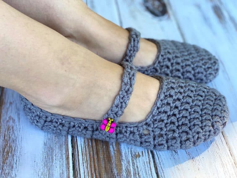 Chunky Button Slippers - Free Crochet Pattern - love. life. yarn.