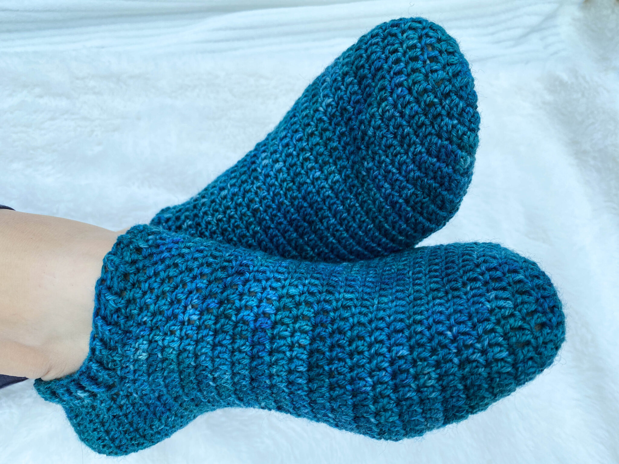 Easy Crochet Ankle Socks (Free Pattern) - love. life. yarn.