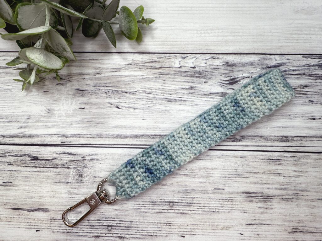 Easy Crochet Wristlet Keychain - love. life. yarn.