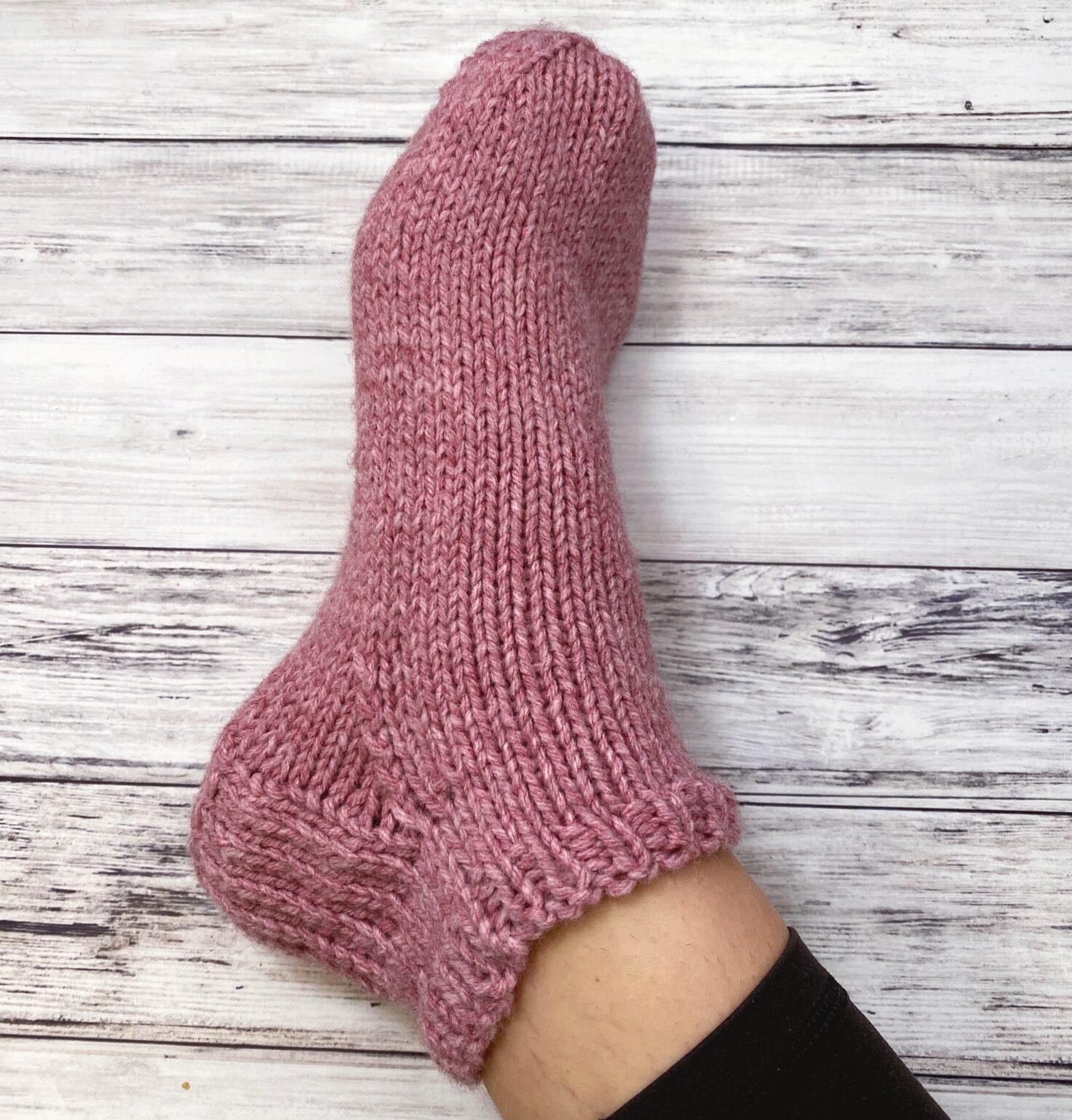 Easy Worsted Slipper Socks (Free Knitting Pattern) - love. life. yarn.