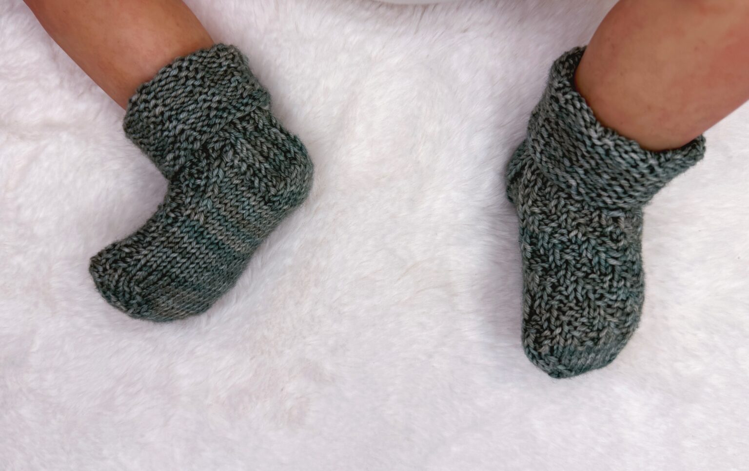 Garden Path Baby Socks (Free Knitting Pattern) - love. life. yarn.