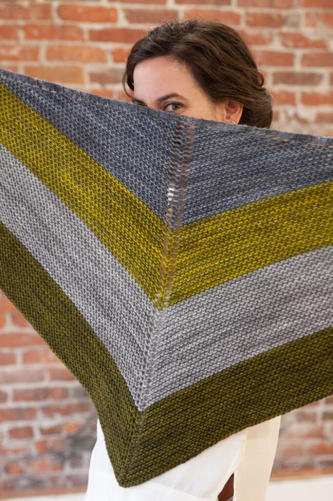 Discover 25 Free Knit Shawl Patterns You'll Fall In Love With! - love ...