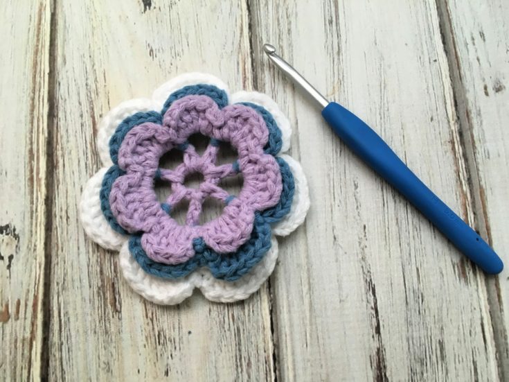 How to Crochet A Happy Flower - love. life. yarn.