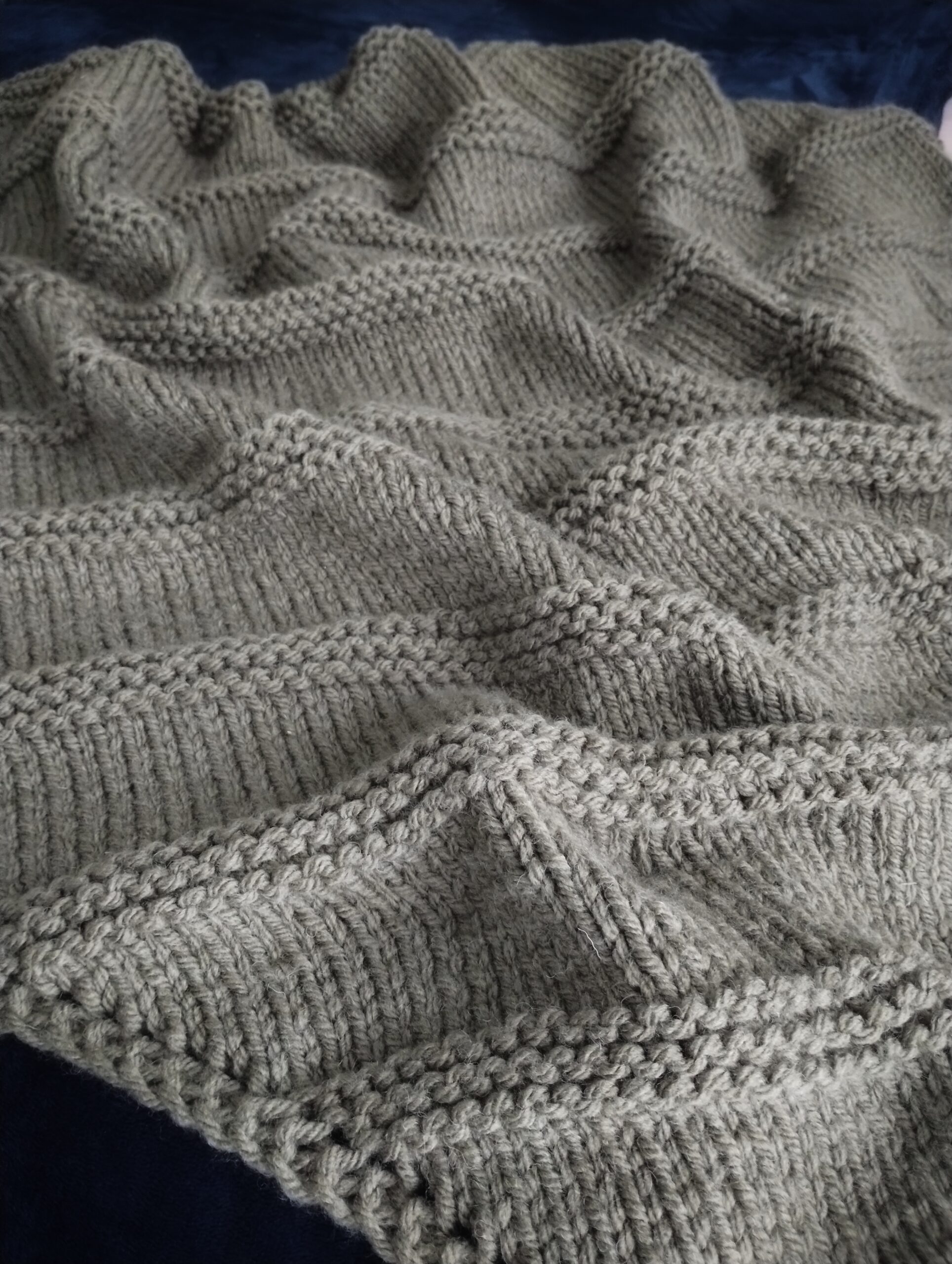 JW's Corner to Corner Knit Blanket (Free Pattern) - love. life. yarn.