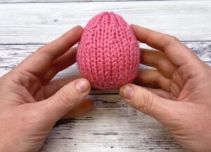 Easy Knit Easter Egg (Free Pattern for Beginners) - love. life. yarn.
