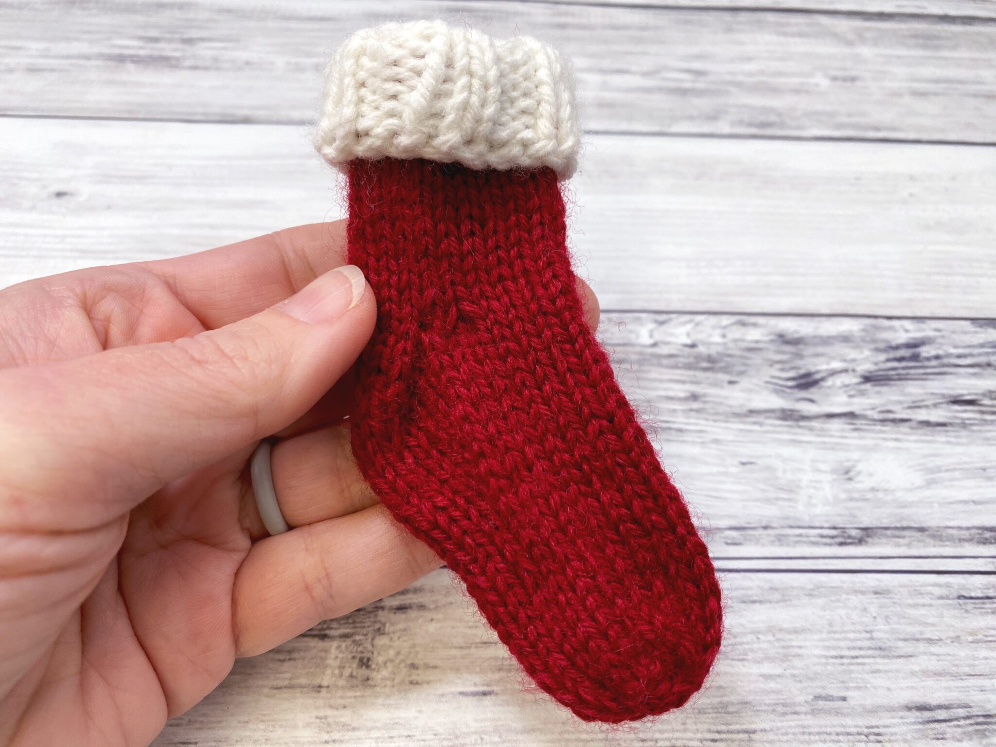 Mini Holiday Stocking (Free Knitting Pattern) - love. life. yarn.