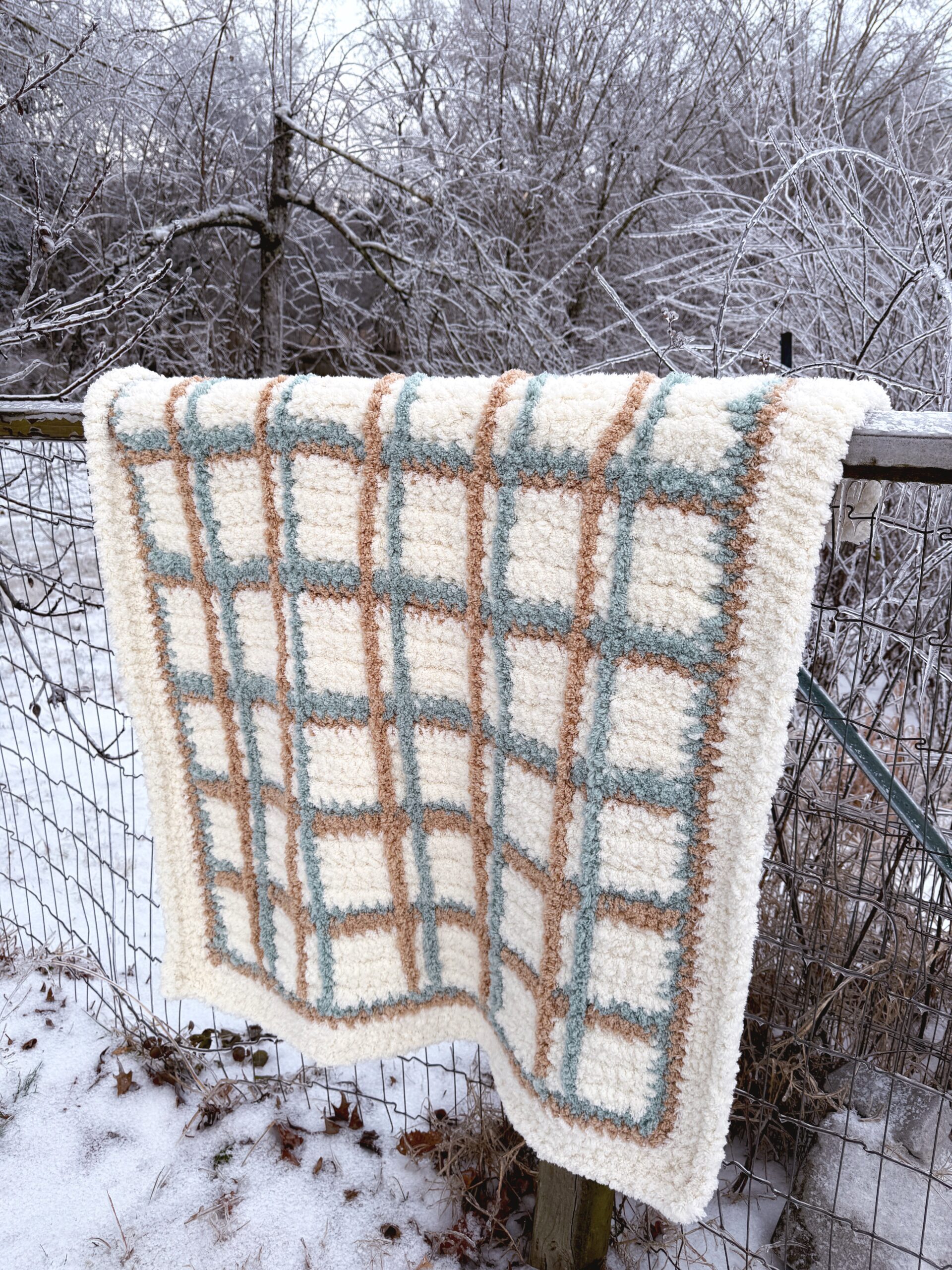 Tartan Plaid Blanket - Free Crochet Pattern - love. life. yarn.