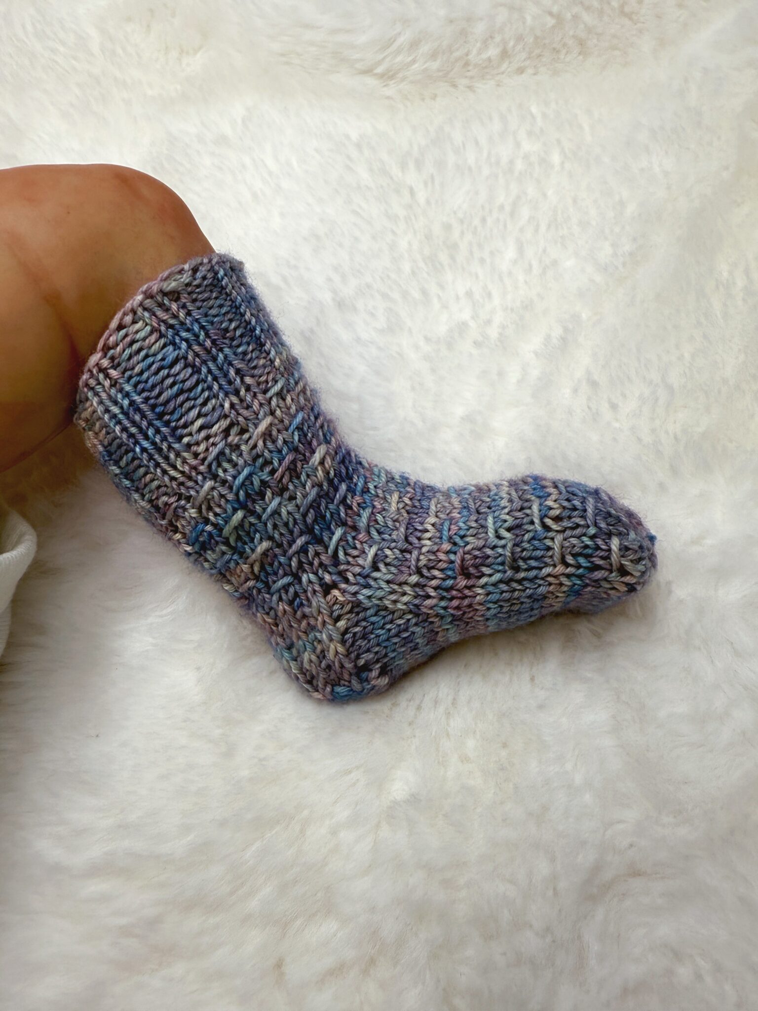 Textured Knit Baby Socks (Free Knitting Pattern) - love. life. yarn.