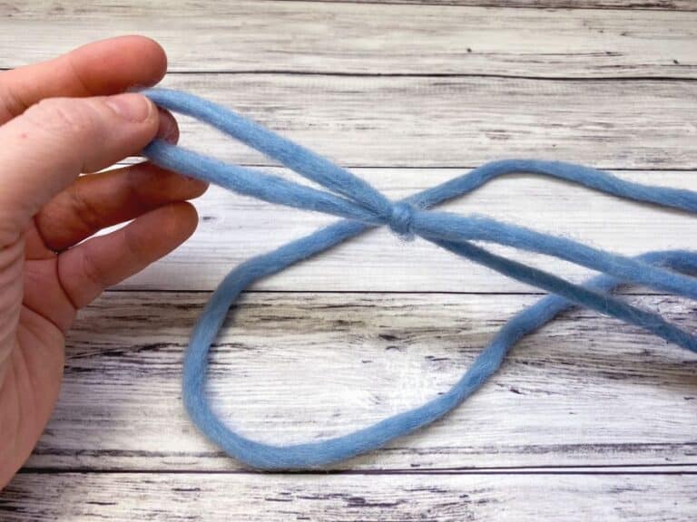 How to Tie a Knitting Slip Knot (3 Ways!) - love. life. yarn.