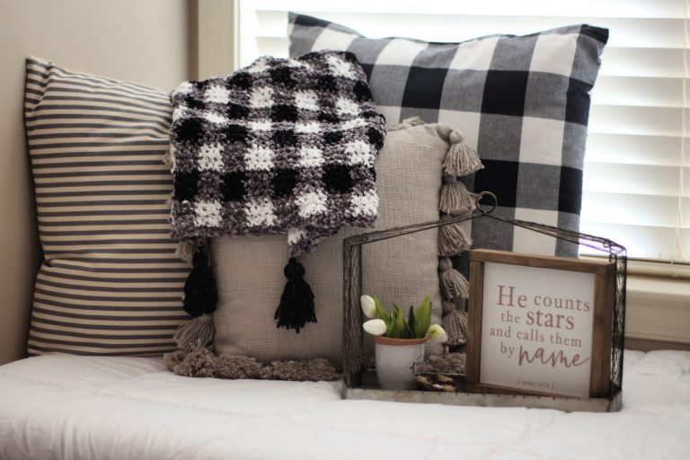 25+ Must Make Free Crochet Home Decor Patterns - love. life. yarn.