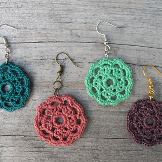 25 Pretty Pairs of Crochet Earrings to Make For Yourself - love. life ...
