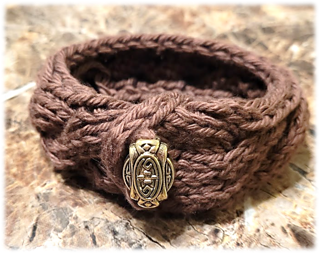 25 Stunning Knit Bracelet Patterns to Make and Wear