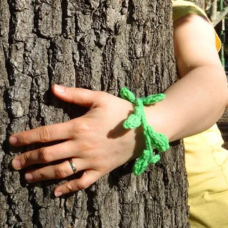 25 Stunning Knit Bracelet Patterns to Make and Wear